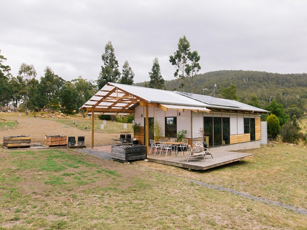 Sustainable House: 8 Environmentally Friendly & Sustainable Homes ...