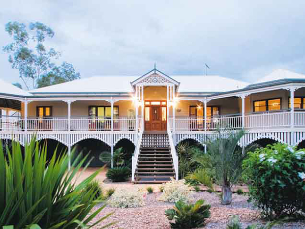 Queensland Homes: 5 Examples of Queenslander Style Houses ...