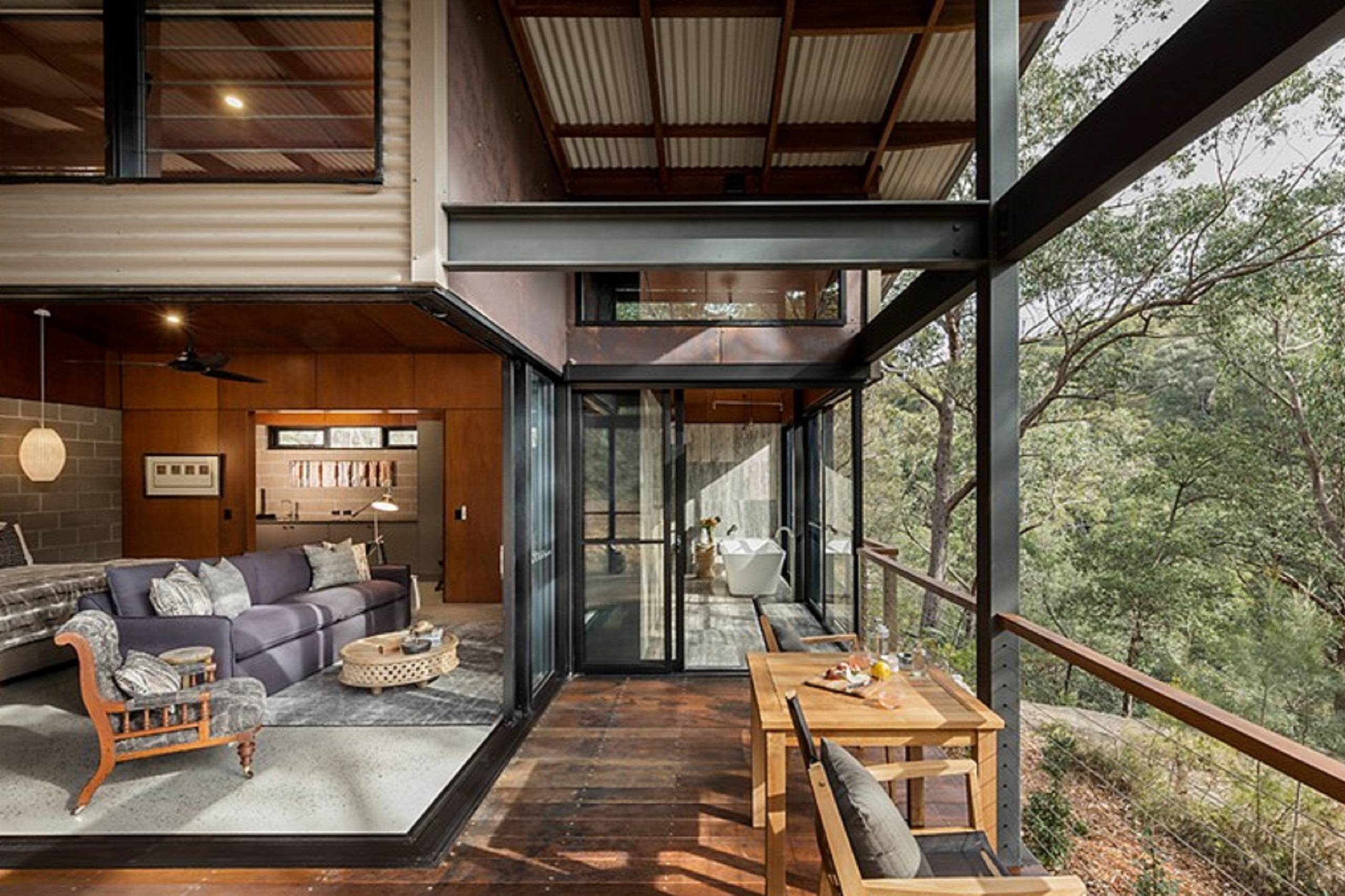 Large span AWS doors and windows deliver uninterrupted views at Blue ...