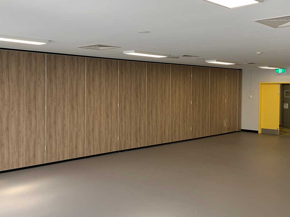 Bildspec operable wall enables flexible learning spaces at Robert ...
