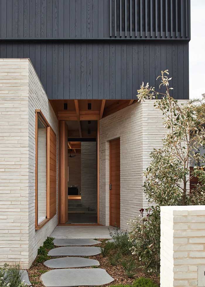 Petersen Kolumba bricks at the core of North Bondi home’s simple ...