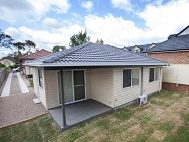 Finishing granny flats with Austech Duratuff Select vinyl cladding ...