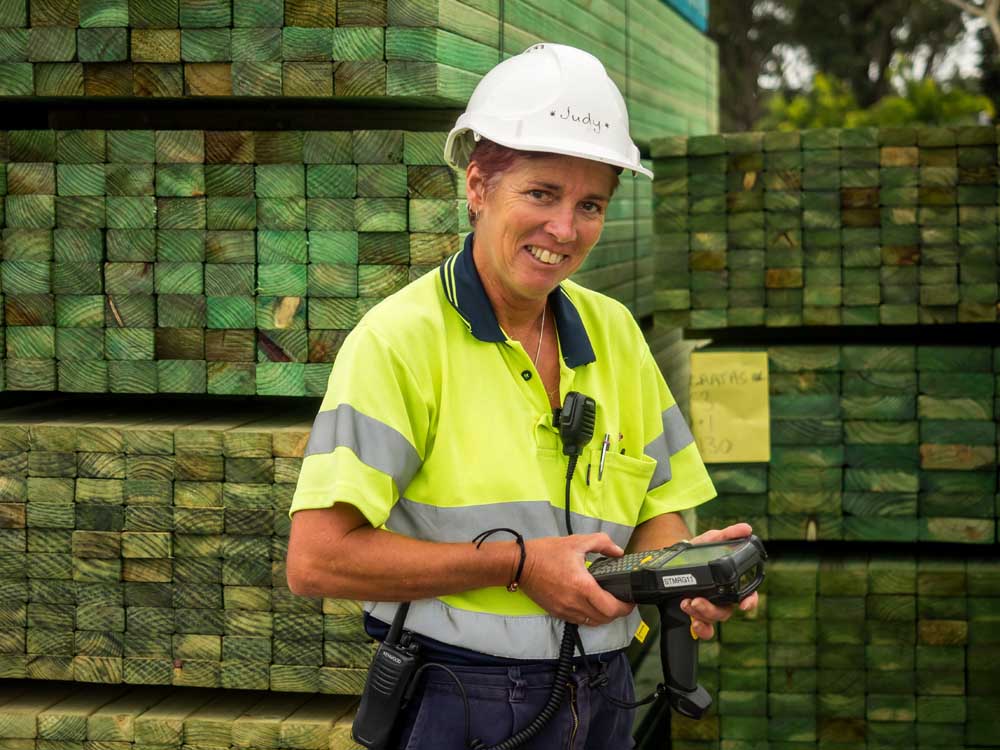 Hyne Timber Tumbarumba creating jobs during bushfire recovery ...