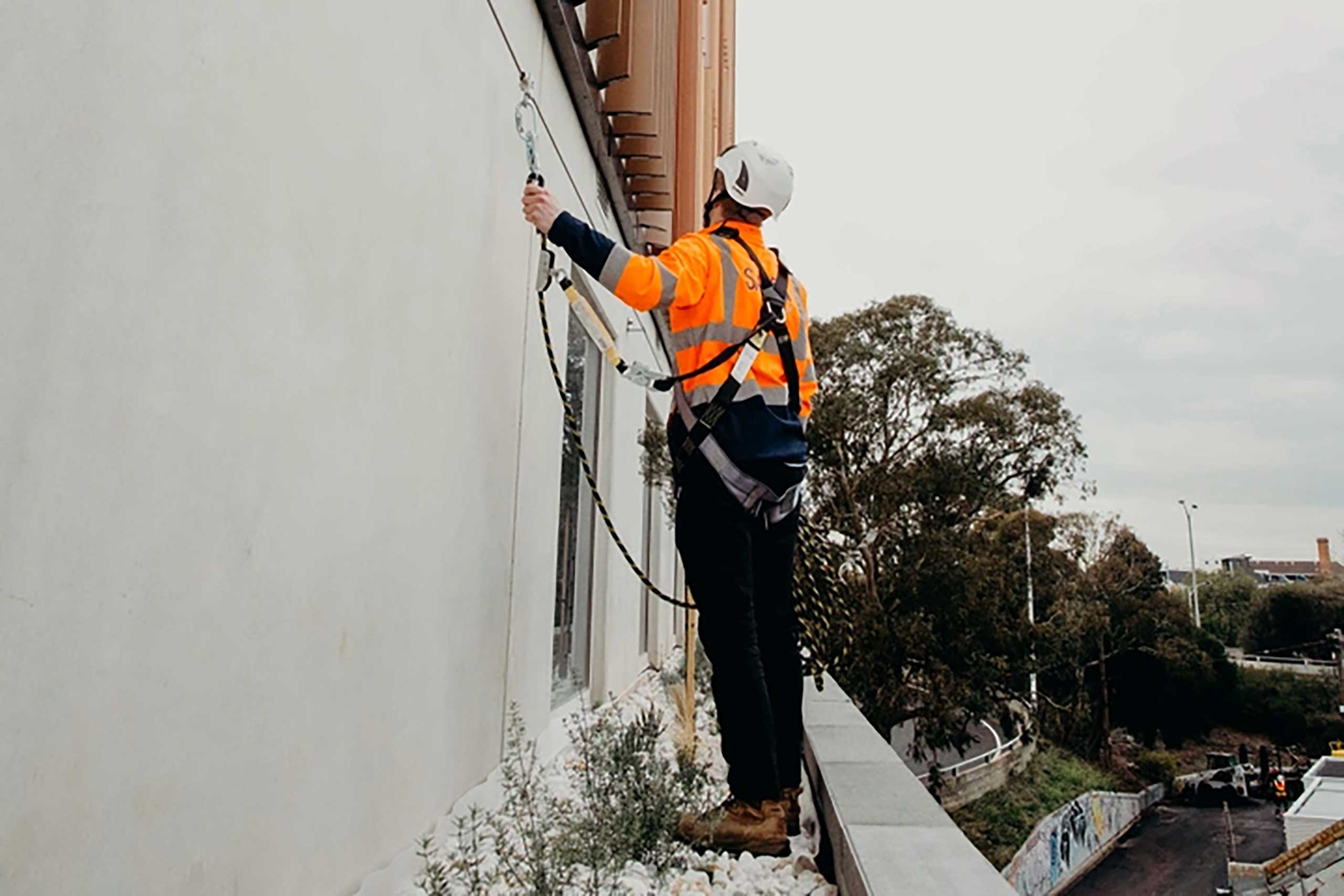 Static lines: Effective and continuous fall protection | Architecture ...