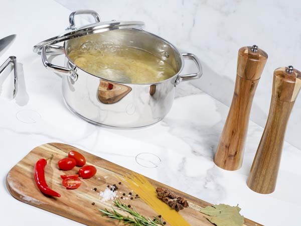 Benchtop integrated with hot plates setting a new benchmark ...