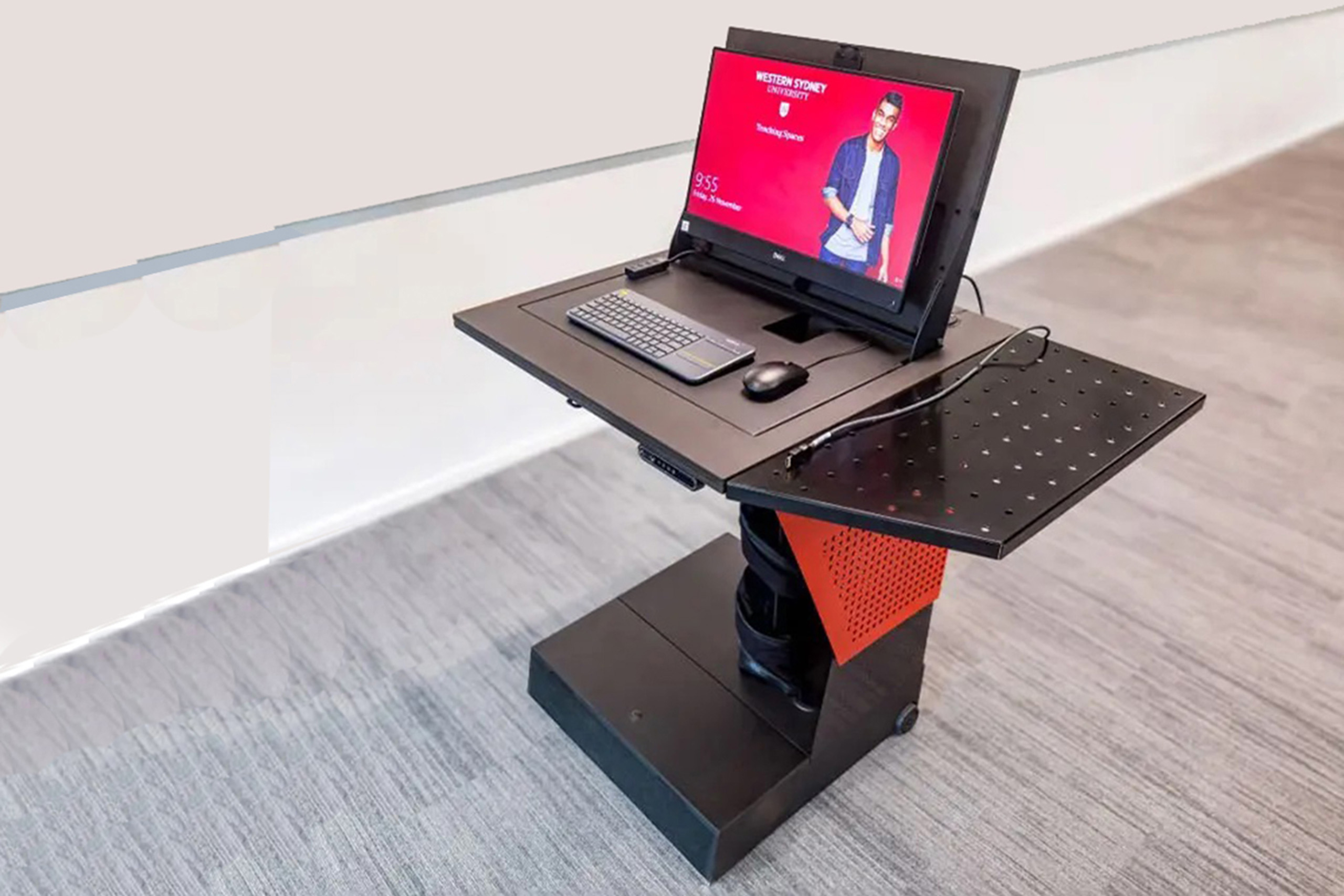 Maxton Fox develops bespoke electronic lectern for Western Sydney ...
