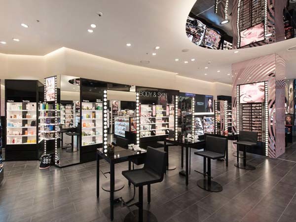 Aglo LED lights feature in cosmetics retail chain fitouts ...