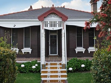 New Monier solar roof tiles helping NSW home save up to 50% on power ...