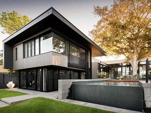 Capral’s aluminium glazing on doors and windows unify old and new ...