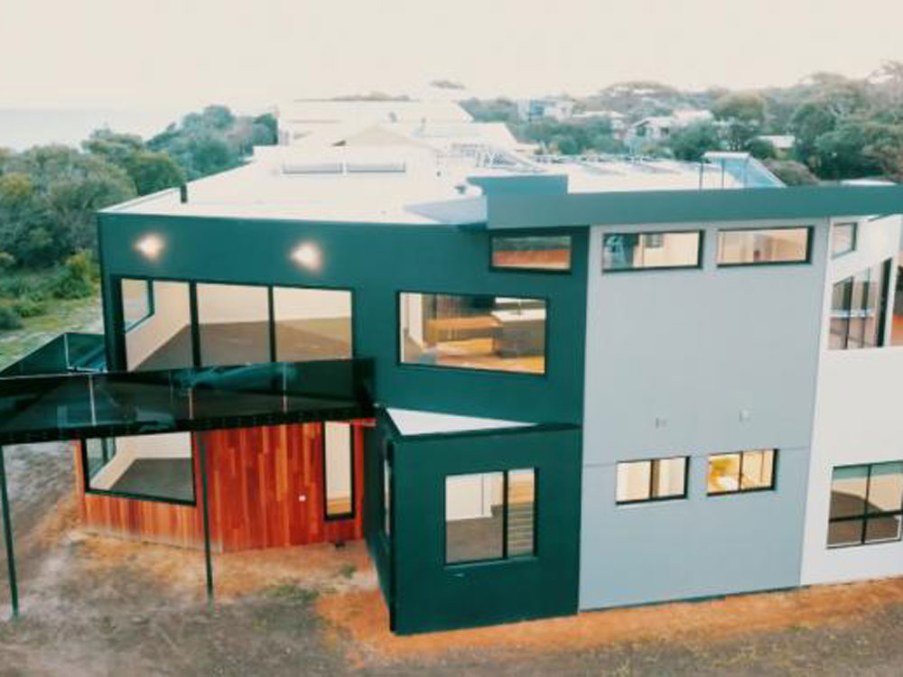 Bondor’s LuxeWall a game-changing cladding for modern waterfront home ...