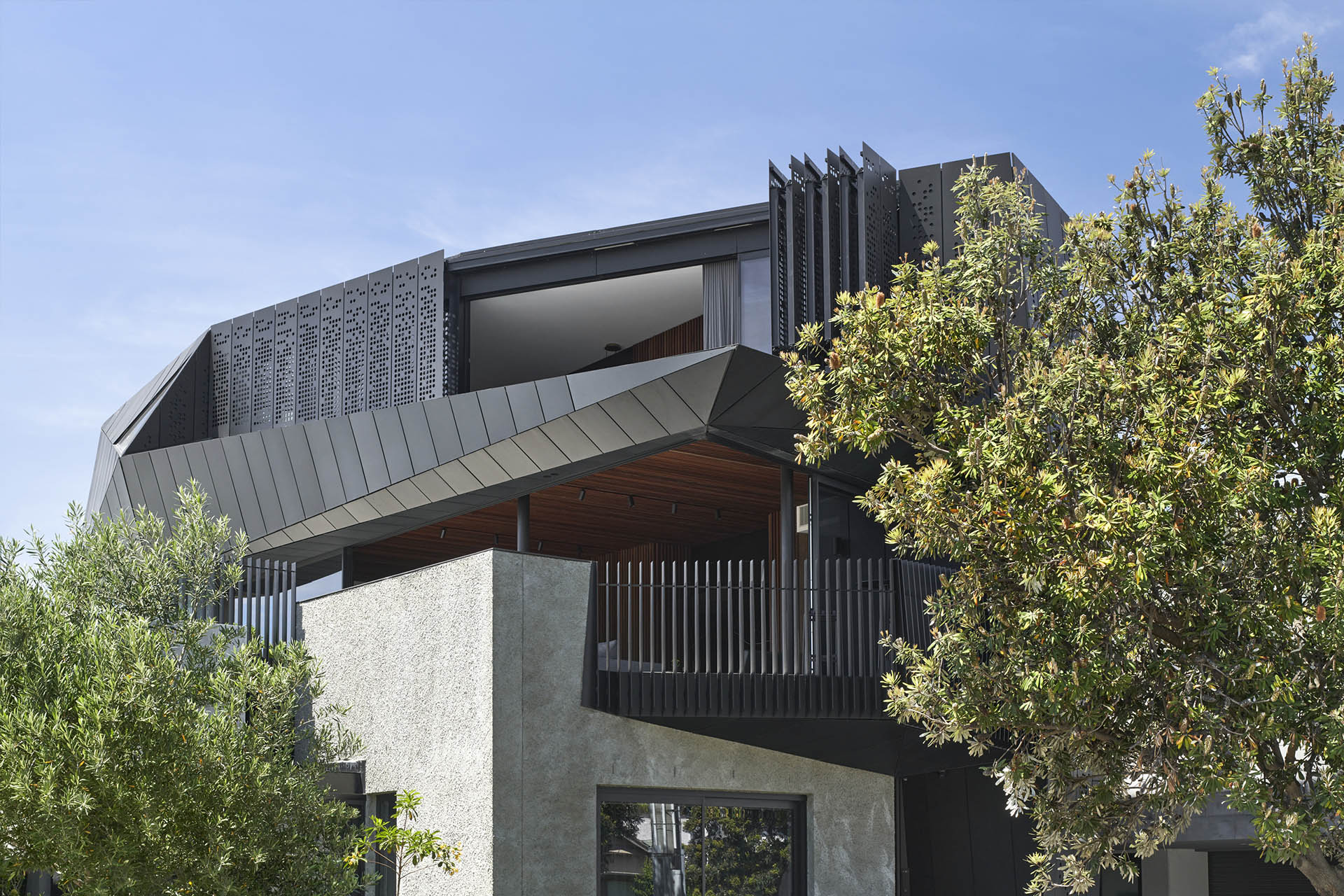 Motorised Vertical Bi-Fold Screens: ADI | Architecture & Design