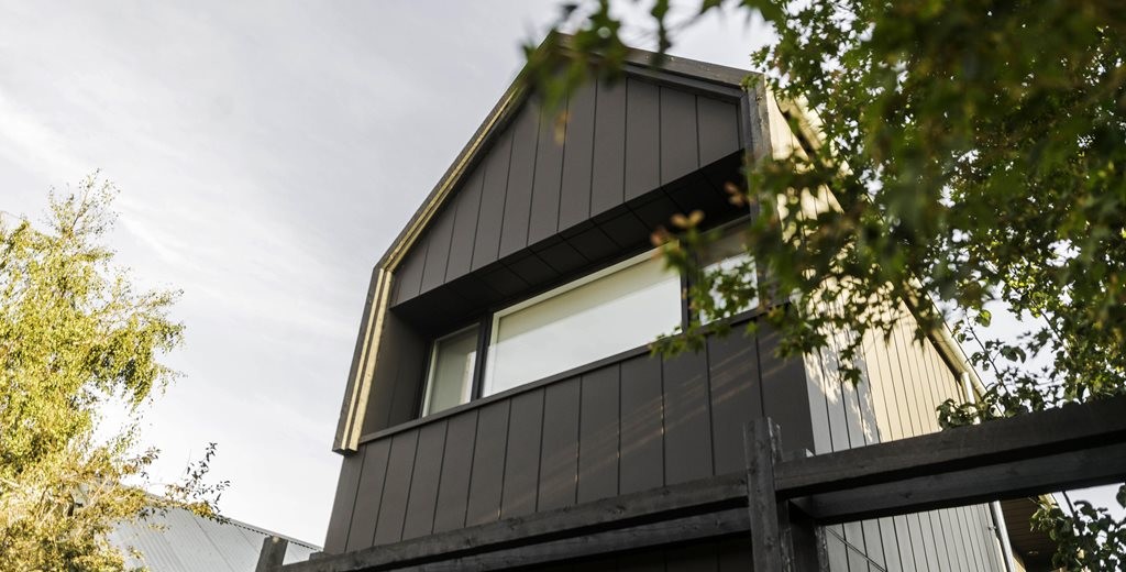 Melbourne home achieves sustainability with unorthodox methods ...