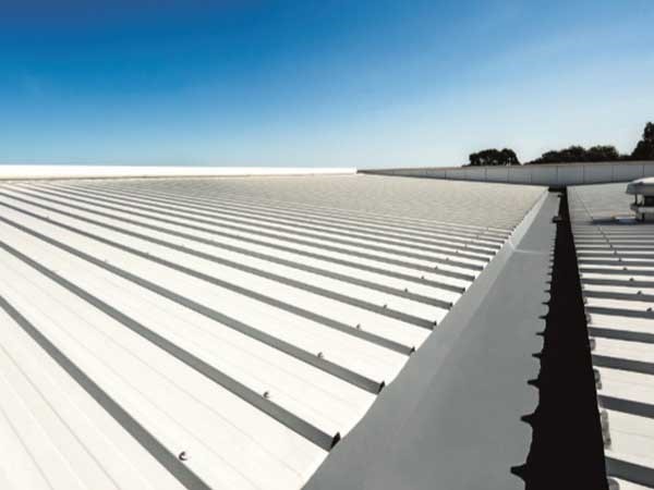 Case Study: Kingspan insulated guttering, roof and wall panel systems ...