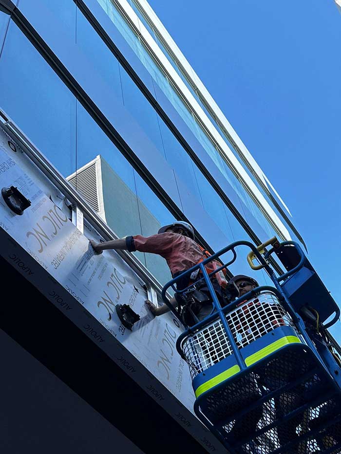 ALPOLIC NC/A1 selected for durability and UV protection in Lantos Place ...