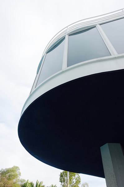 AAA looks at the Centenary Swimming Pools | Architecture & Design