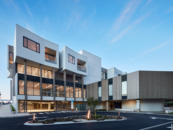 Clear plastic, Perspex and Plexiglas | Architecture & Design