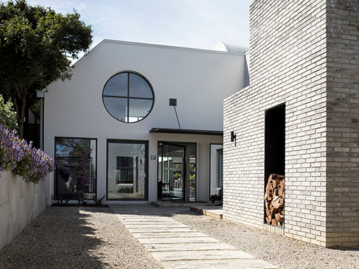 Petersen bricks create indoor family haven in Hawthorn | Architecture ...